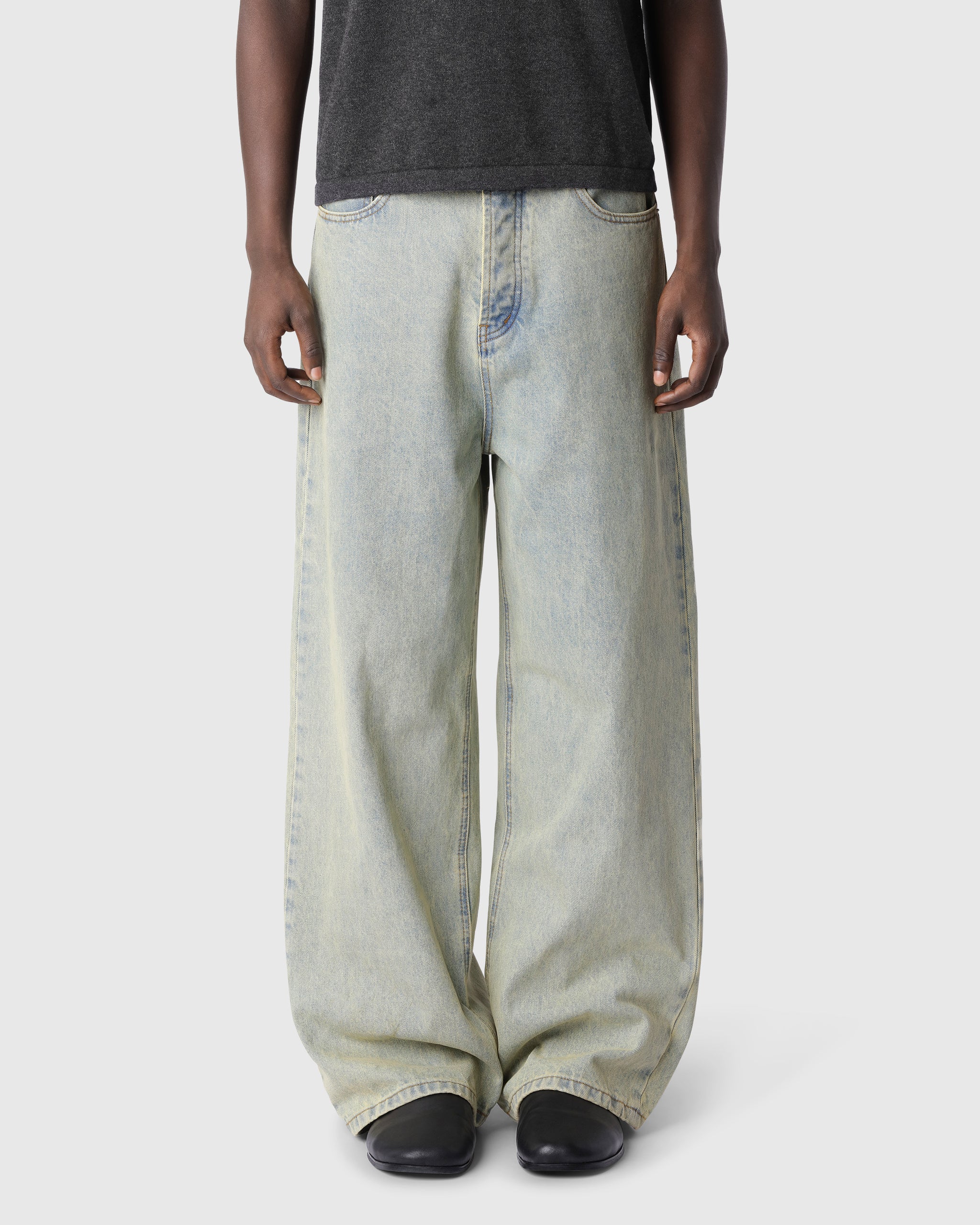 ‘DARIUS’ POOL BLUE BAGGY JEANS – Lac Demure